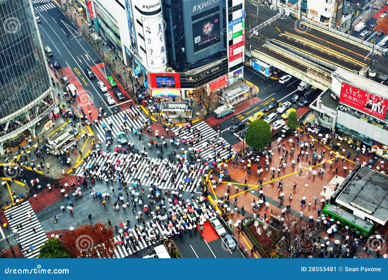 Shibuya Crossing editorial photo. Image of cross, urban - 28553481