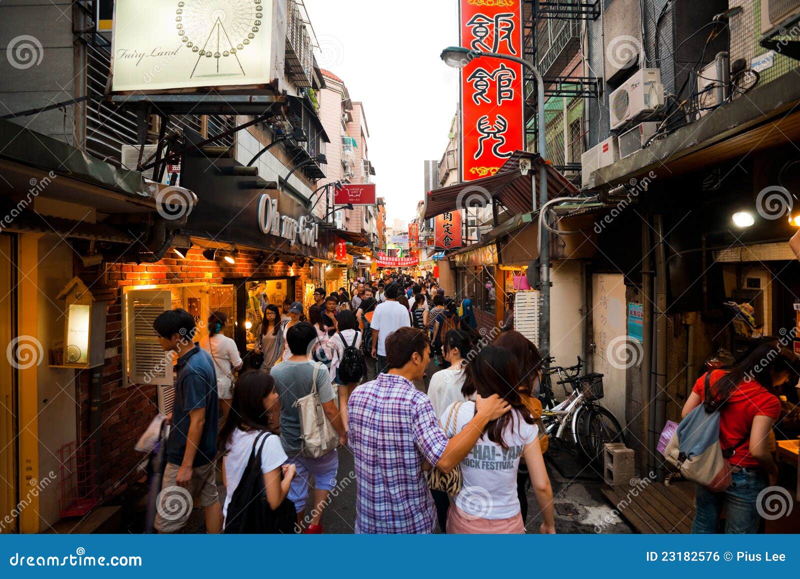 Shida Night Market editorial photo. Image of shida, crowd - 23182576