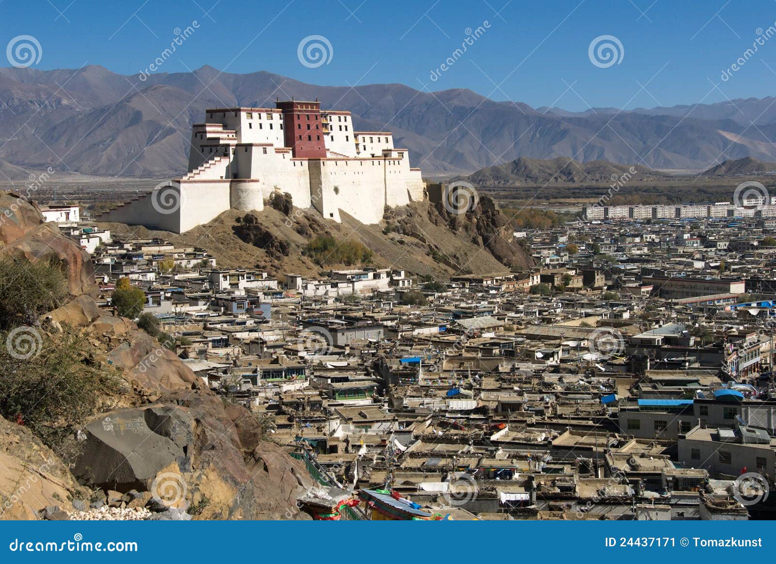 Shigatse fort stock image. Image of tibet, buddhism, mantra - 24437171