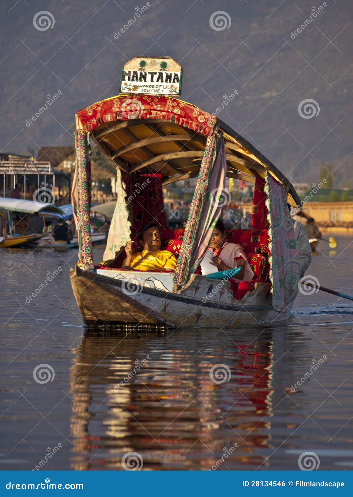Shikara editorial photo. Image of floating, asian, asia - 28134546