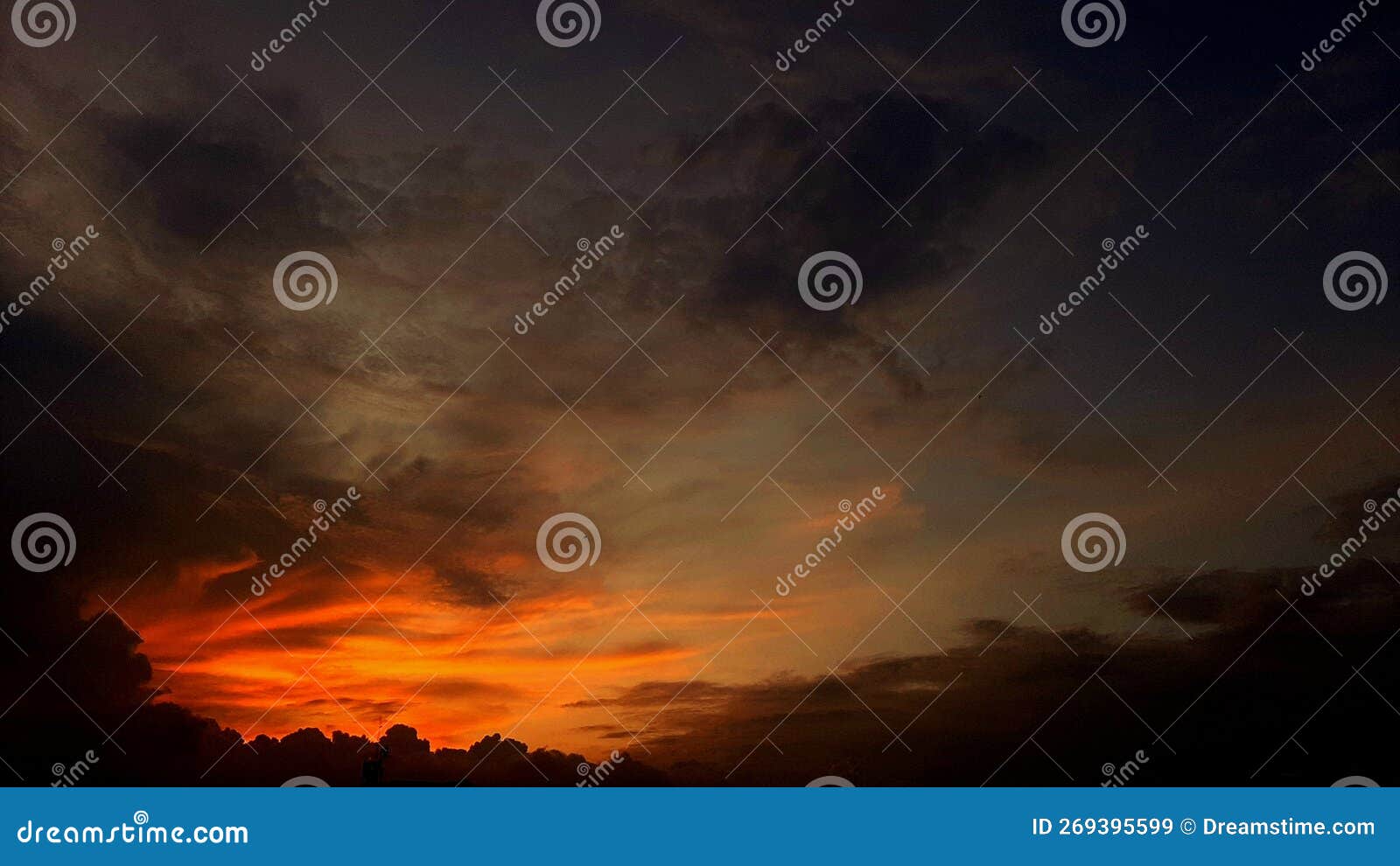 Shilouette Cloude of Sunset Stock Image - Image of dawn, cloud: 269395599