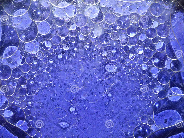 Shimmering oil bubbles stock image. Image of curves, amount - 21236553