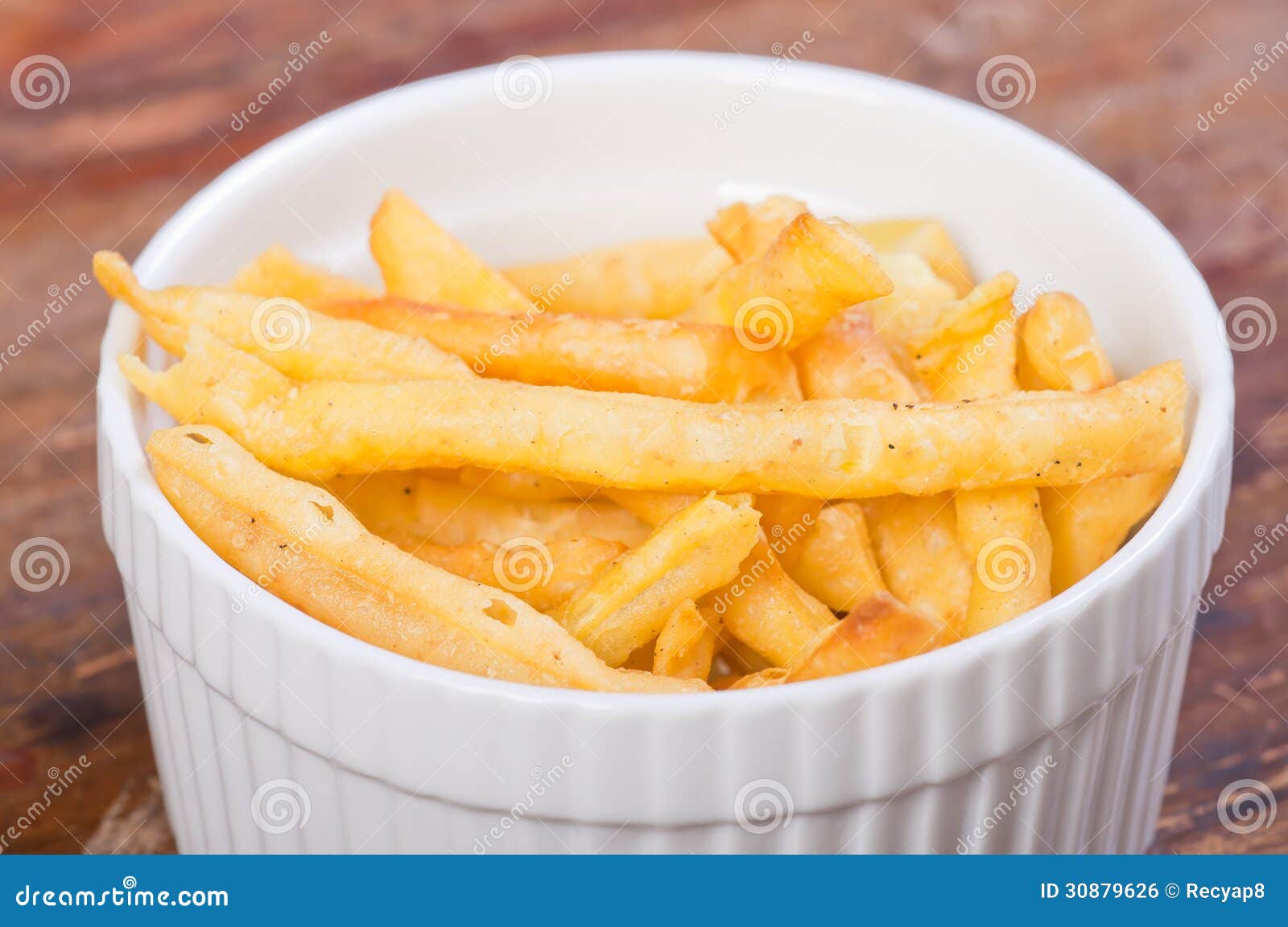 Shing-en-Ling arkivfoto. Bild av deltagare, rimmat, ramekin - 30879626