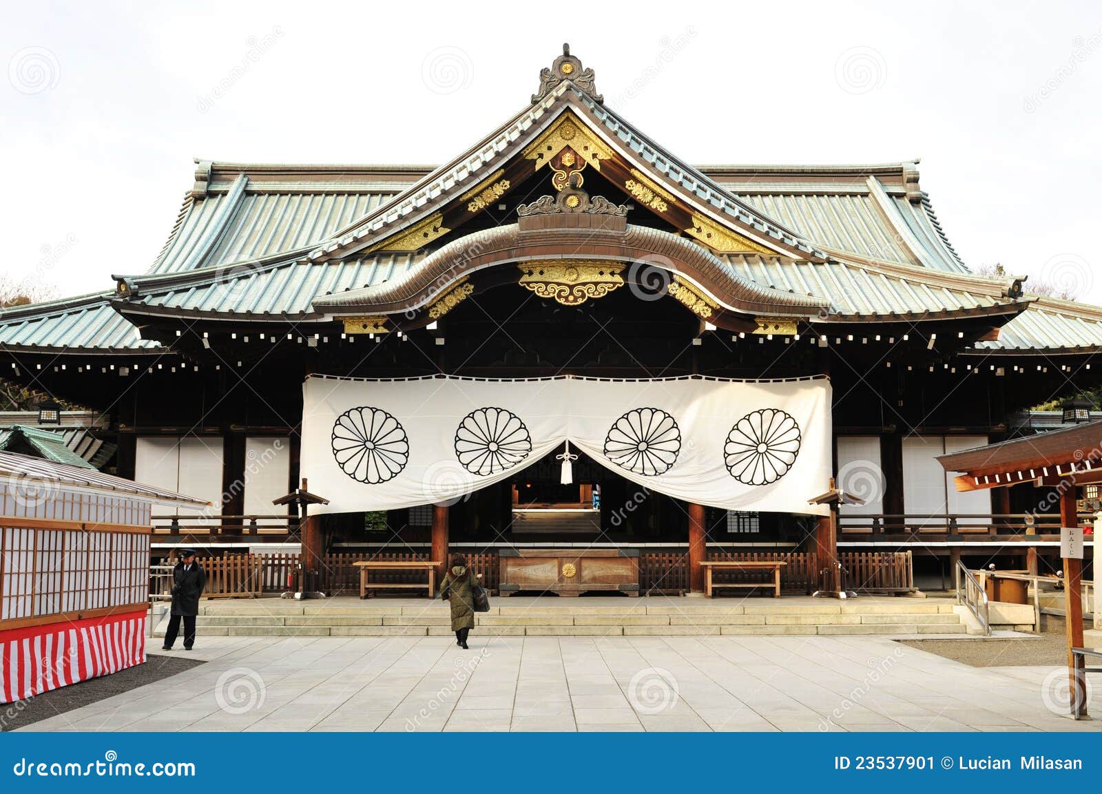 Shinto temple editorial photo. Image of building, tokyo - 23537901