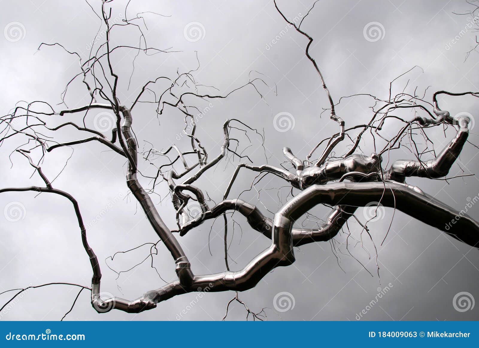 Metal tree sculpture stock image. Image of paine, american - 184009063