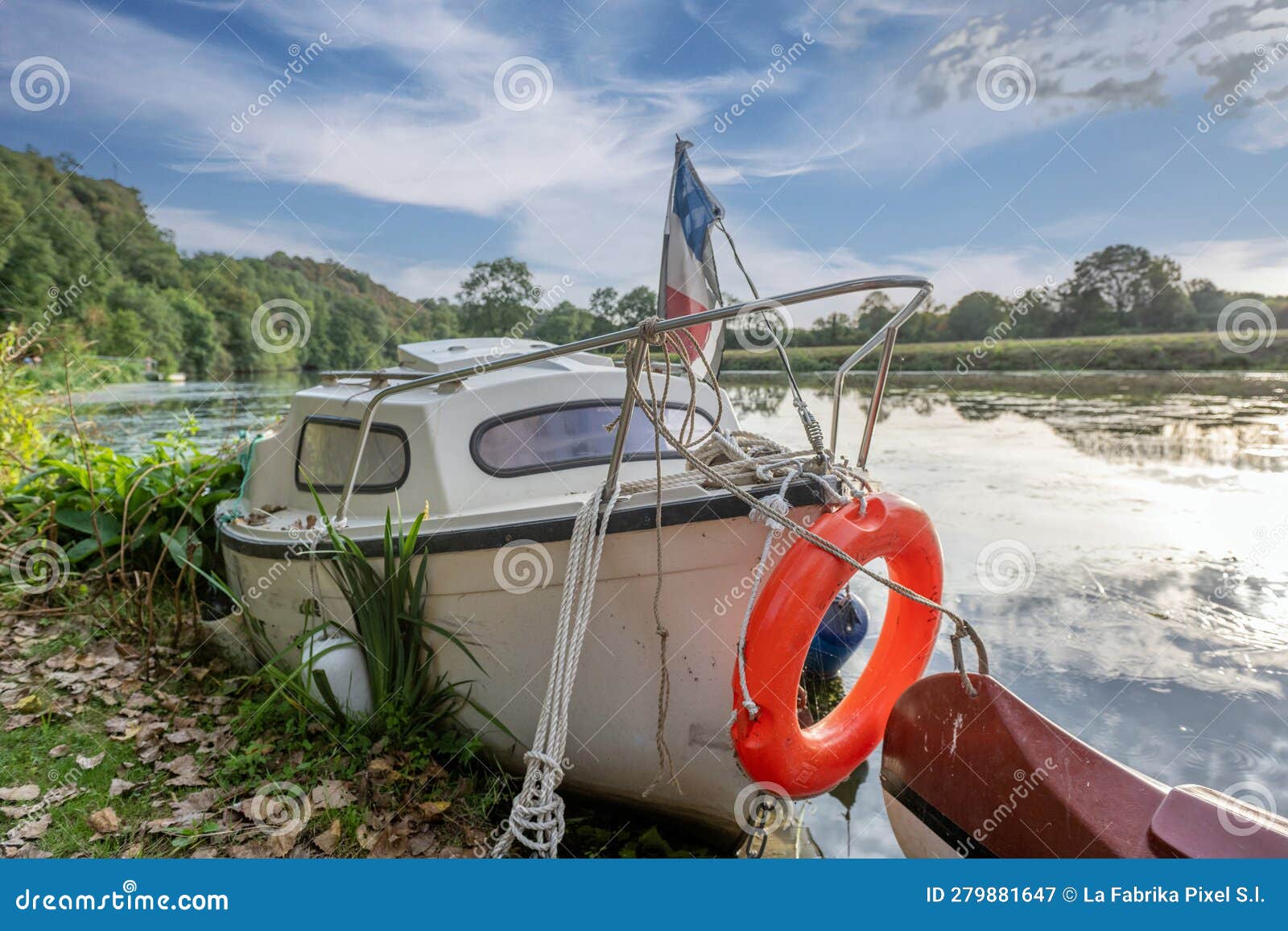 Ship aground stock image. Image of yatch, aground, summer - 279881647
