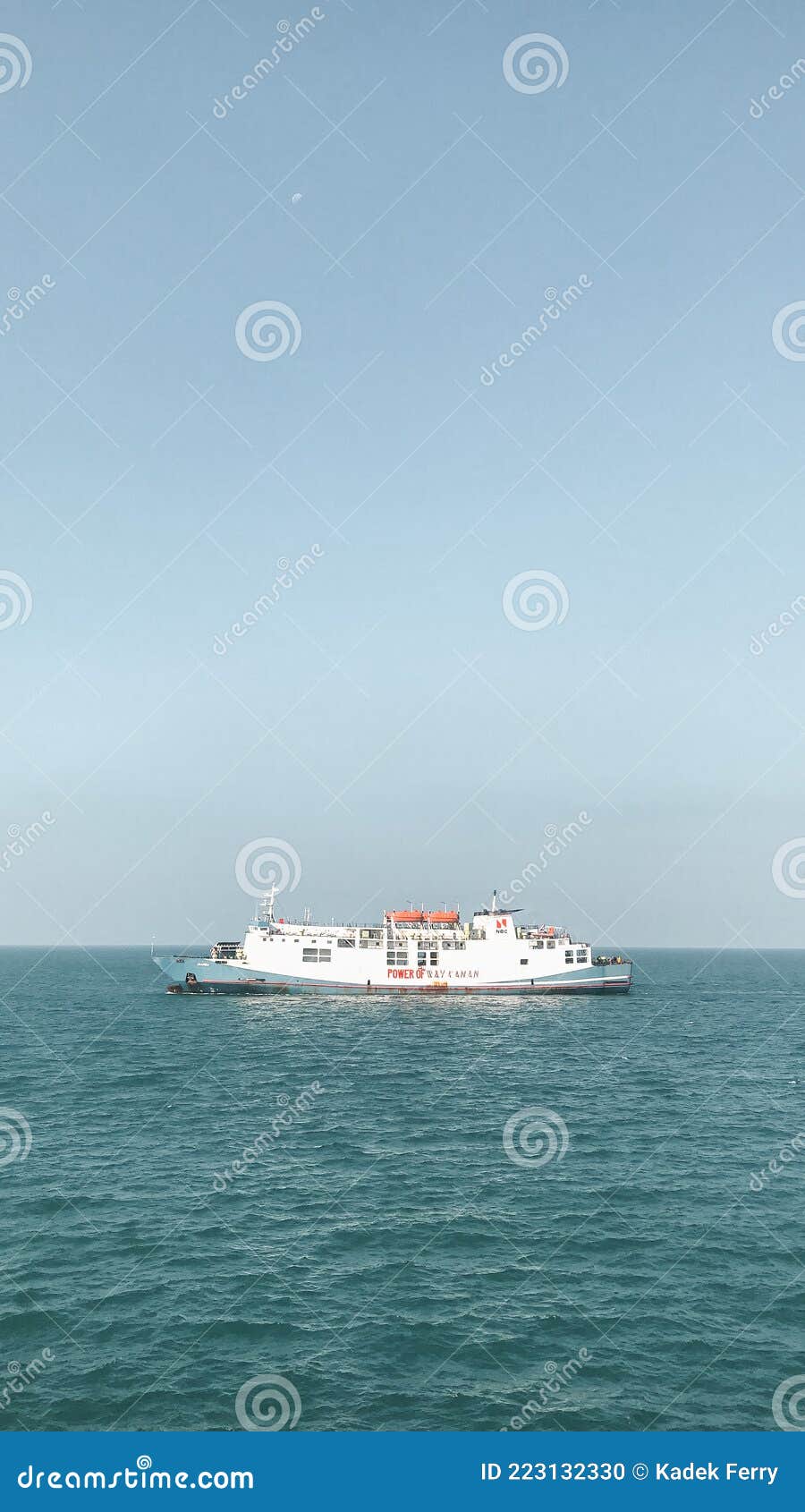 Ship Cross the Sea editorial image. Image of wallpaper - 223132330