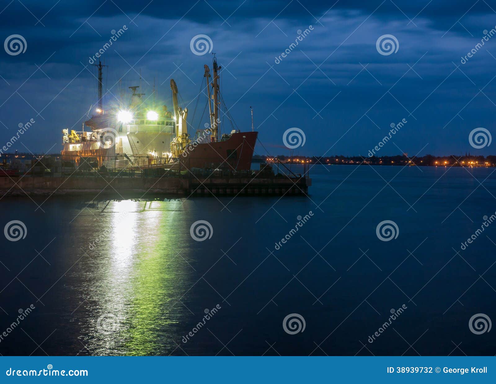 Ship at dock at night stock photo. Image of darkness - 38939732