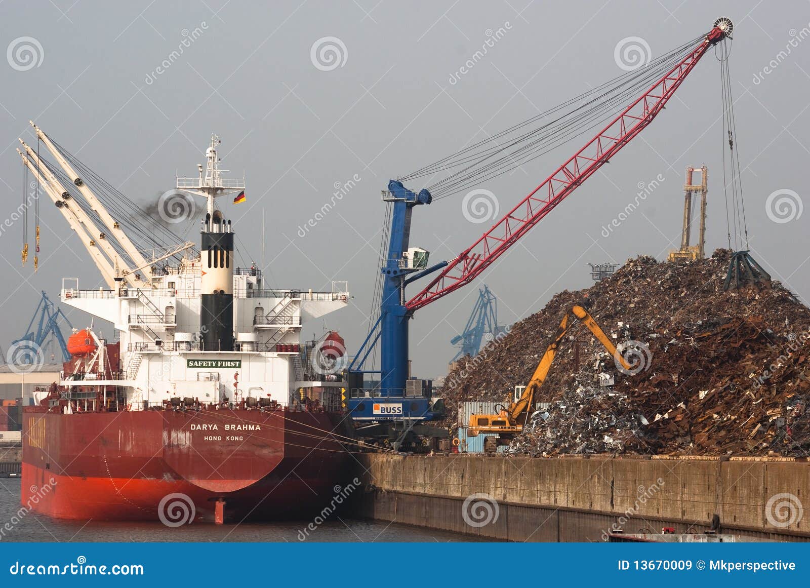 Ship loads scrap metal editorial stock image. Image of scenery - 13670009