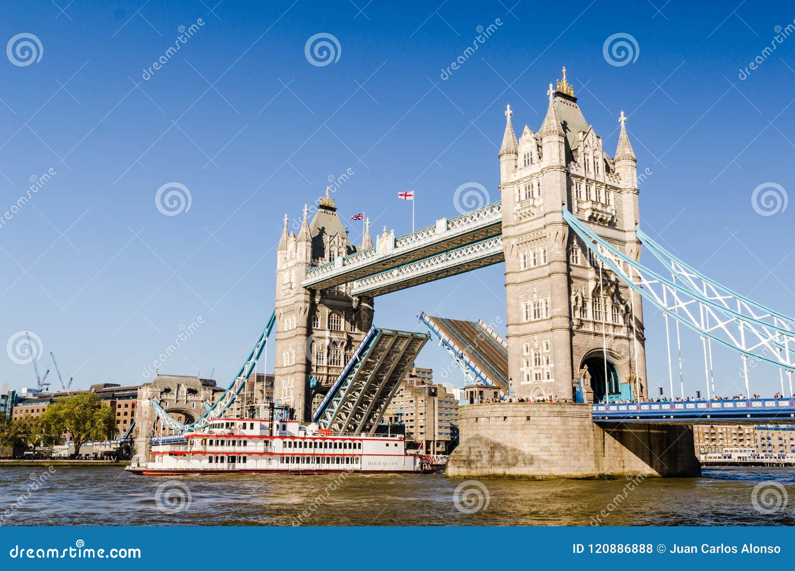 Ship Passing Under Tower Bridge Editorial Stock Photo - Image of urban ...