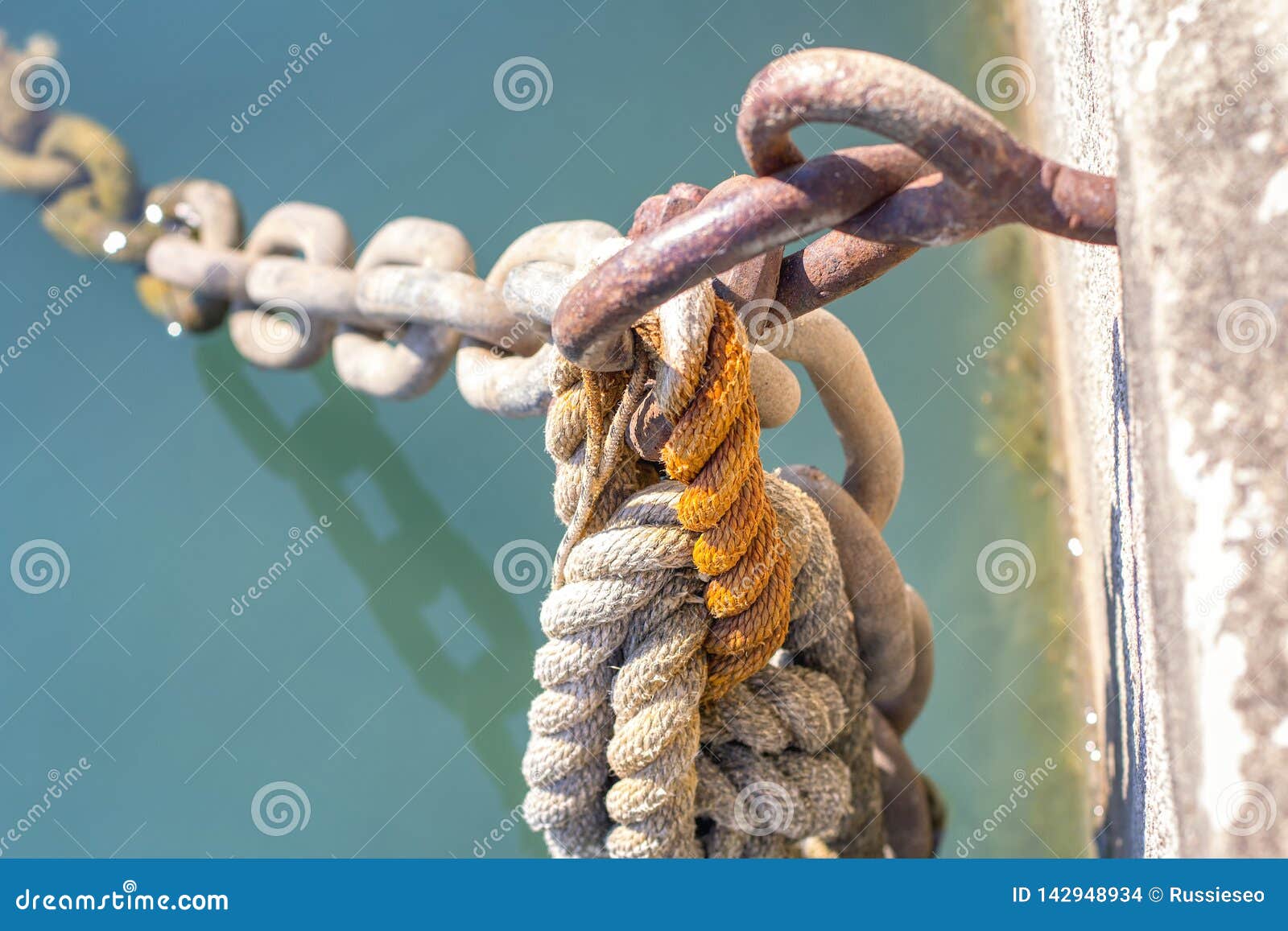 Ship rope knot stock photo. Image of link, knot, metal - 142948934