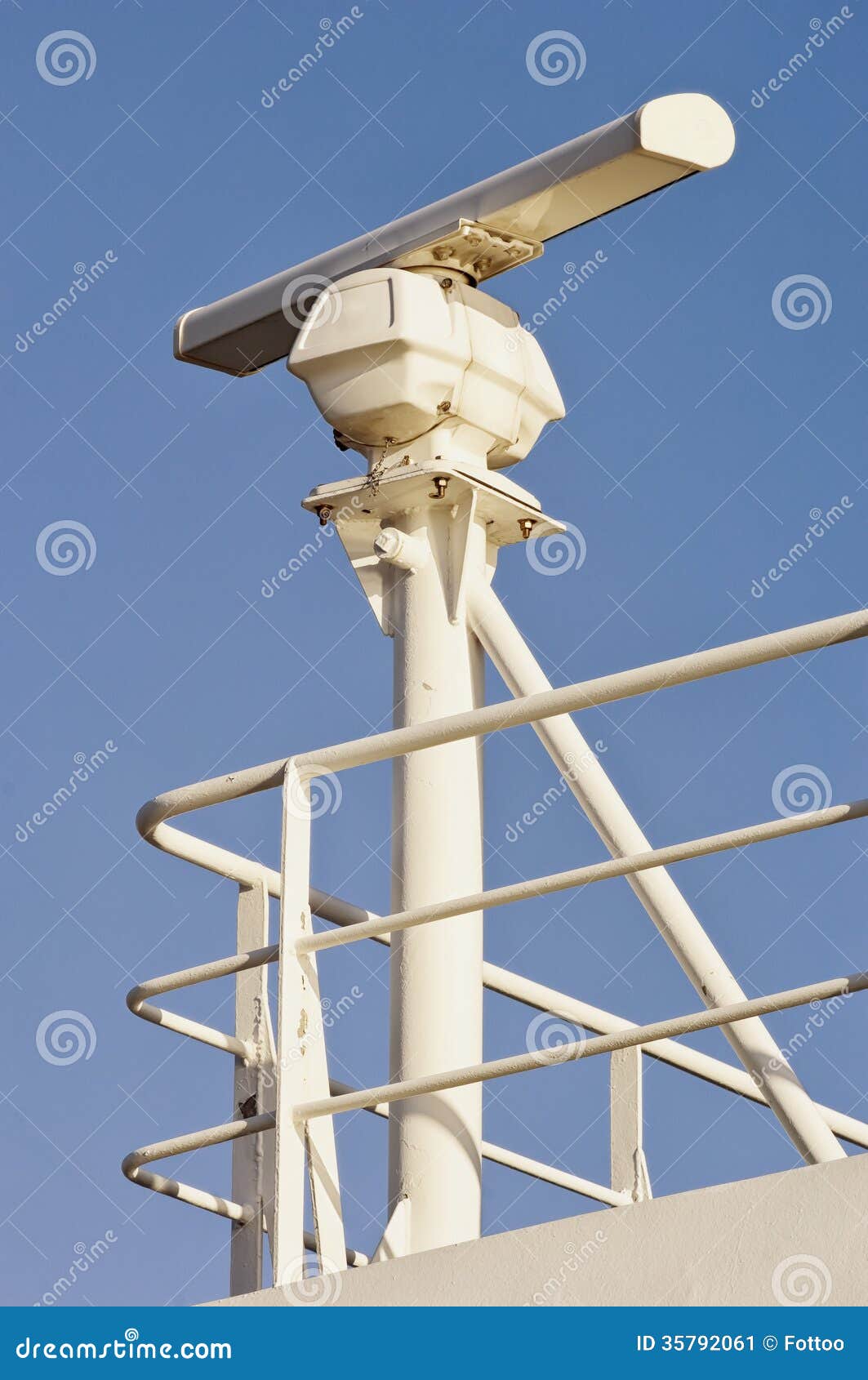 Ship s radar stock image. Image of oldfashioned, clean - 35792061