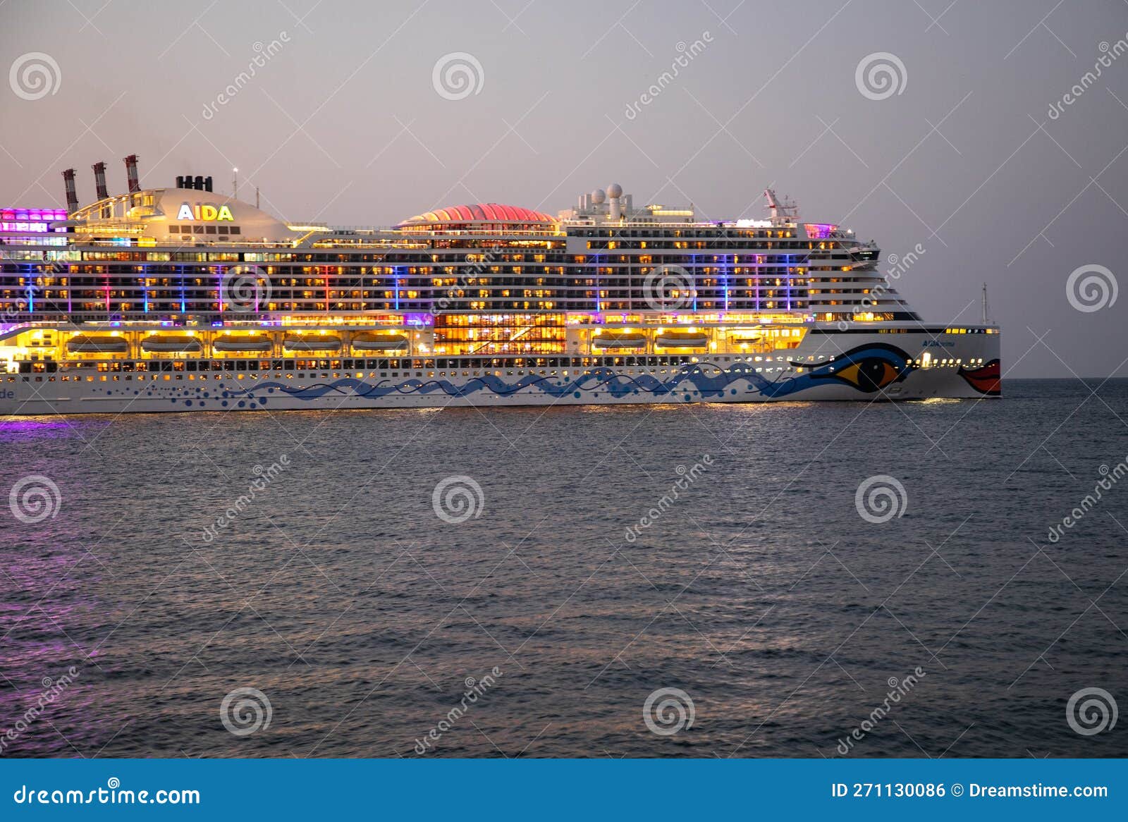Ship of the Sultan of Oman, Muscat Stock Photo - Image of masqat, boat ...