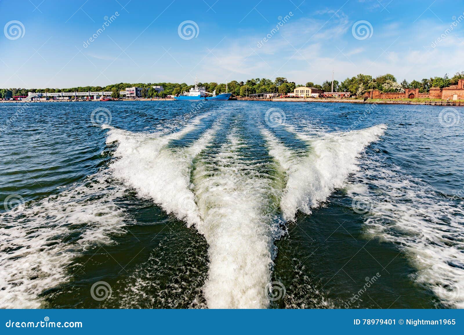 Ship wake on water stock image. Image of ship, splash - 78979401