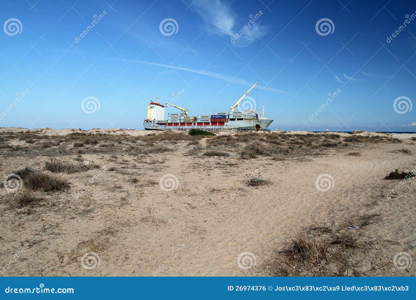 Ship wreck editorial photo. Image of beach, howl, pilot - 26974376