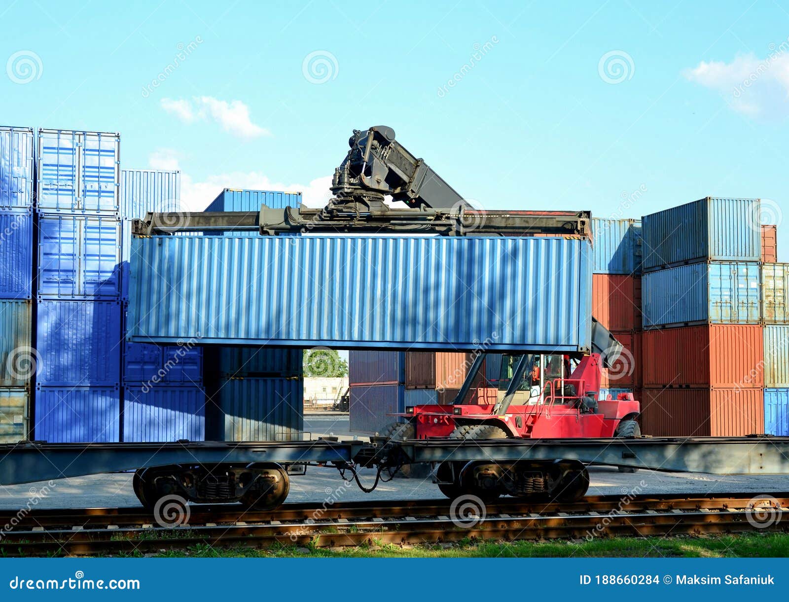 Shipping Container Loading By Richtracker At International Ship ...