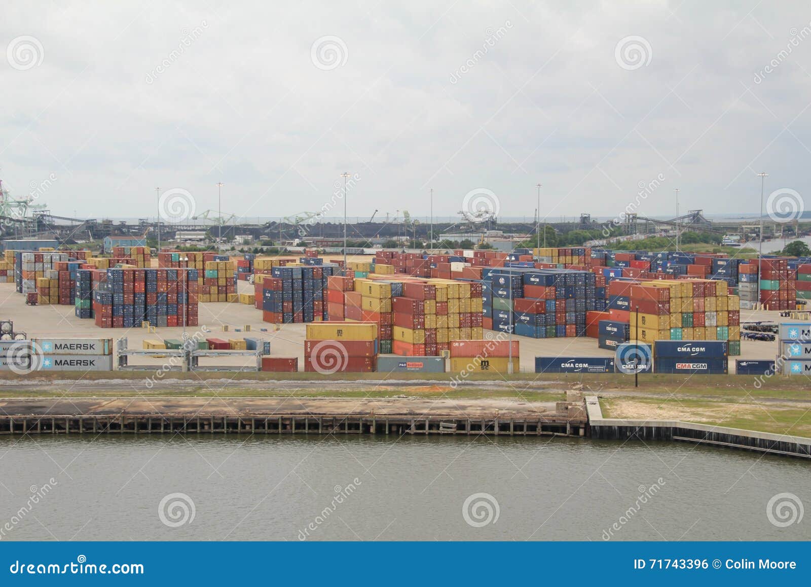 Shipping containers editorial photo. Image of containers - 71743396