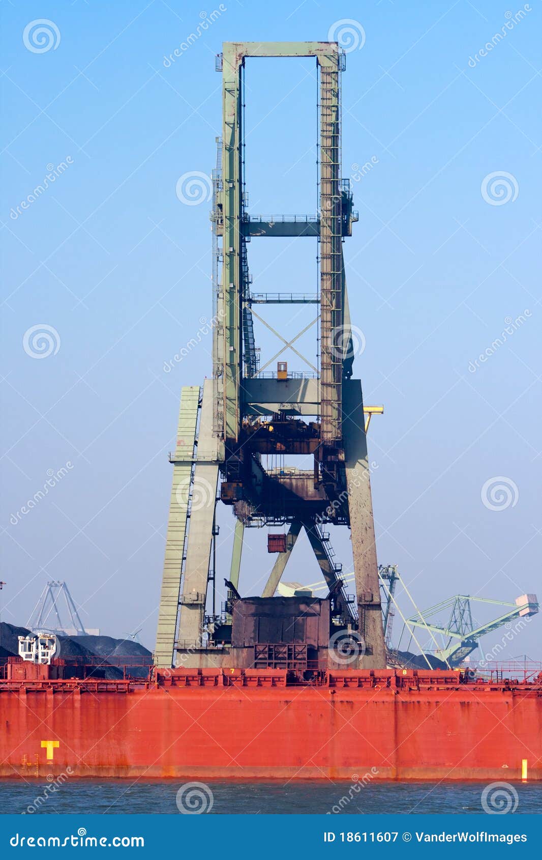 Shipping dock crane stock image. Image of harbor, industrial - 18611607