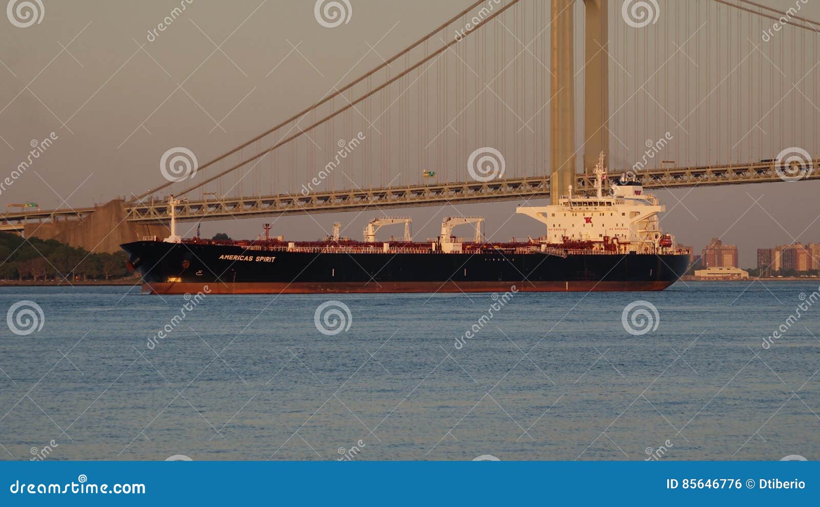 Shipping Freighter and Suspension Bridge Editorial Photo - Image of ...
