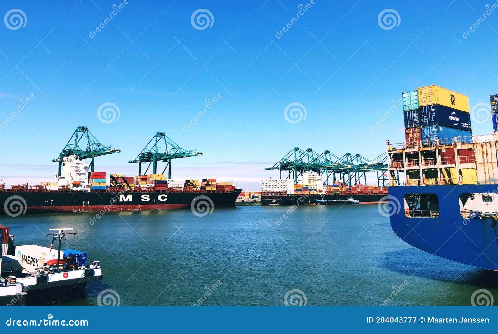 Shipping yard editorial photography. Image of container - 204043777