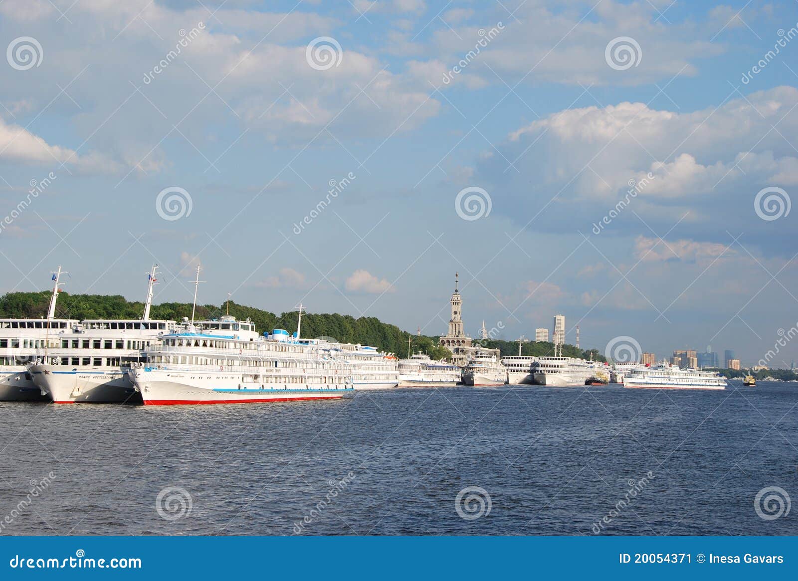 Ships in the North River Port in Moscow Editorial Photo - Image of ...