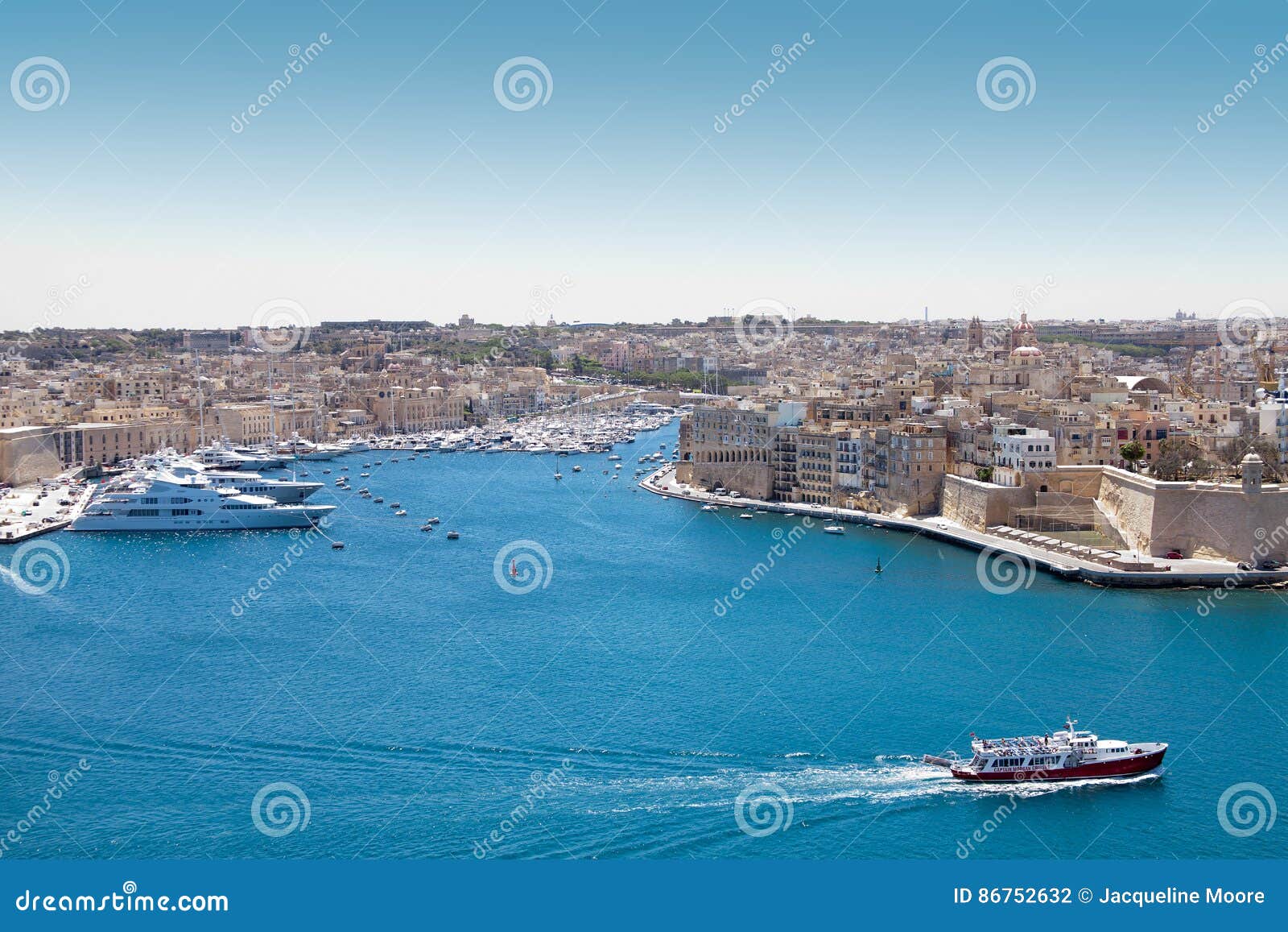 Ships in the Port of Valetta Malta Editorial Photography - Image of ...