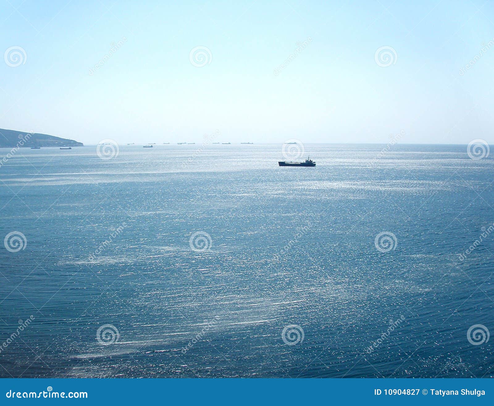 Ships between sky and sea stock image. Image of heaven - 10904827