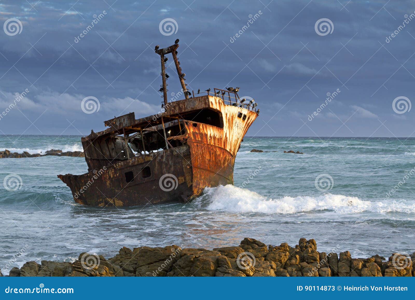 Shipwreck stock image. Image of agulhus, water, storm - 90114873