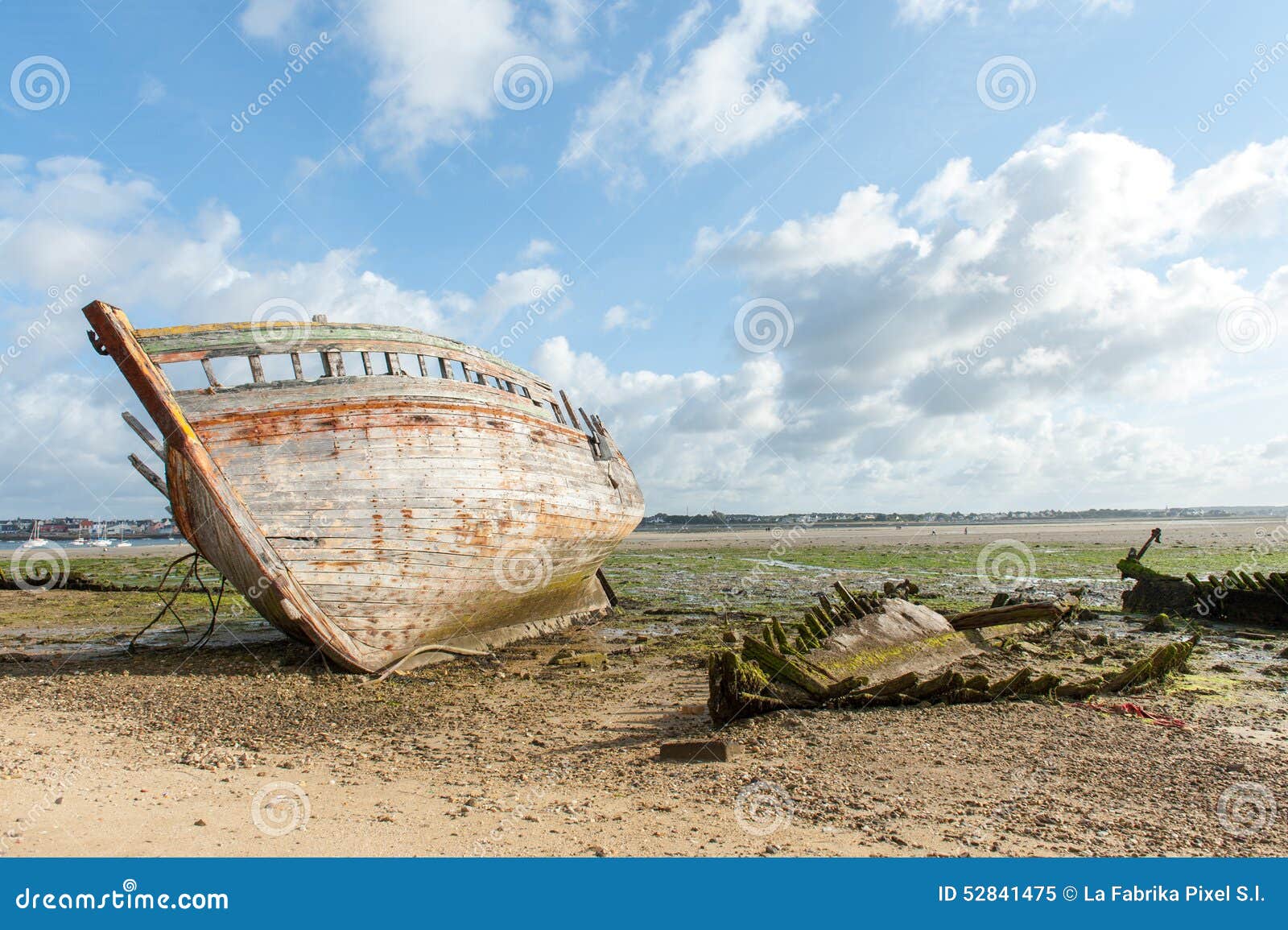 Shipwreck stock image. Image of shipwreck, ocean, cemetery - 52841475