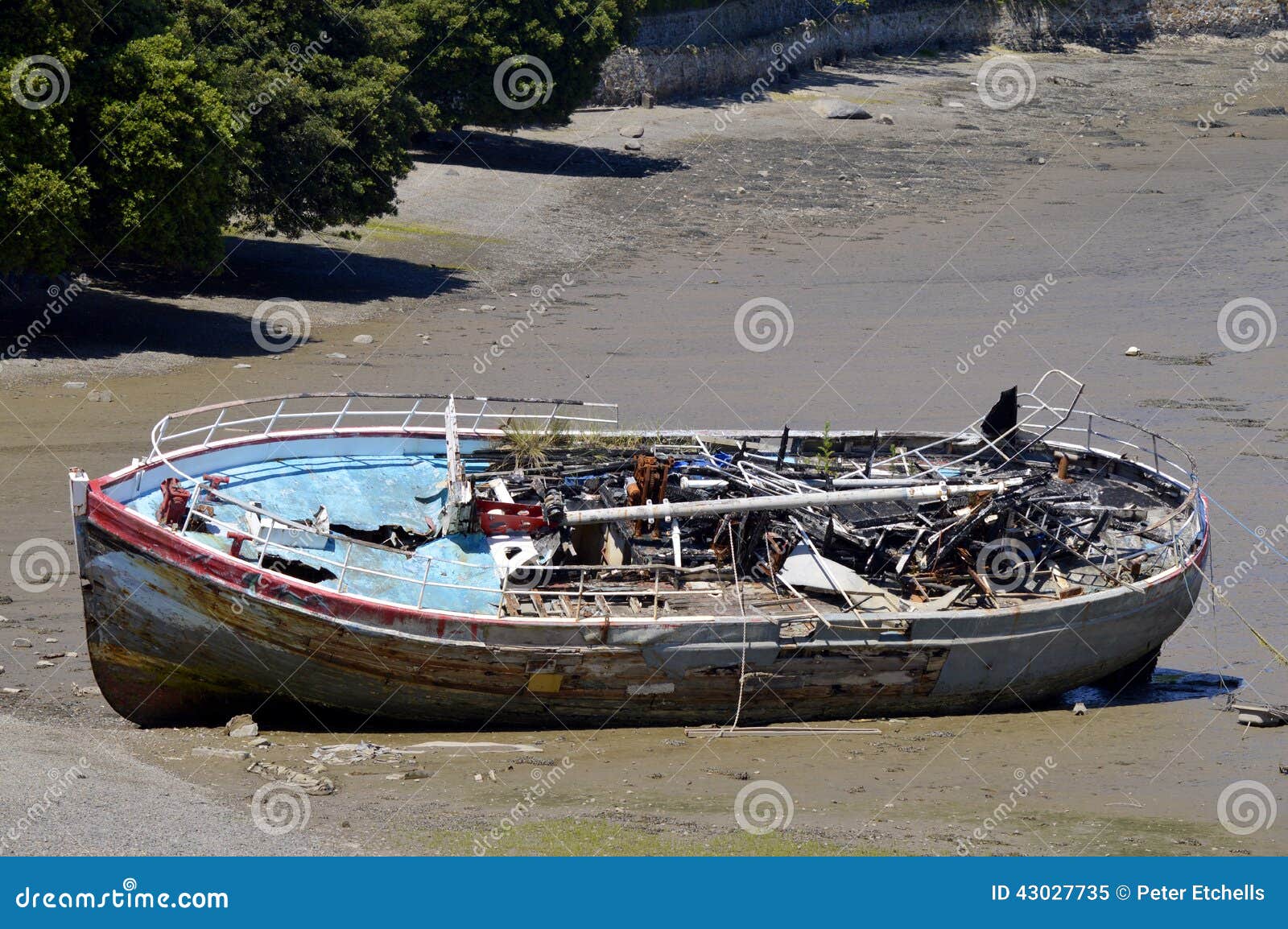 Shipwrecked Boat on a Beach Stock Image - Image of coast, shipwrecked ...