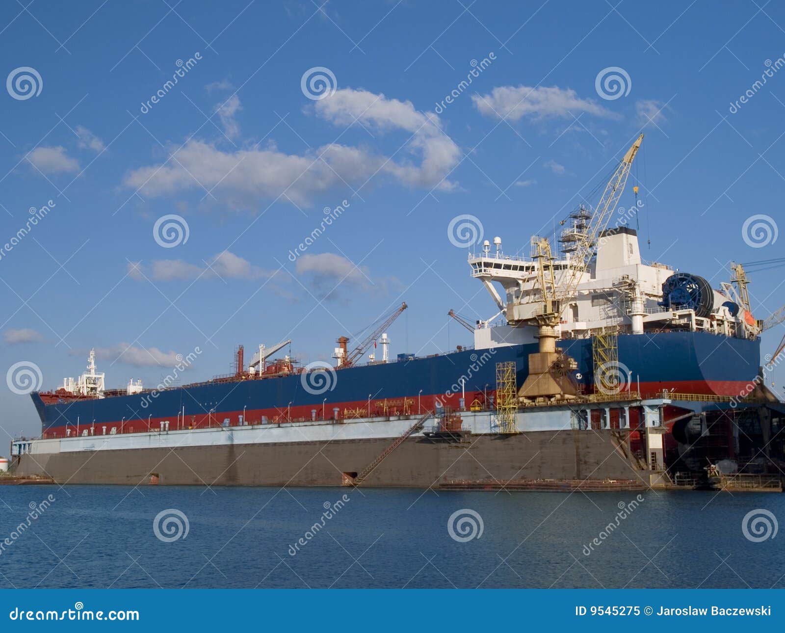 Shipyard Picture. Image: 9545275