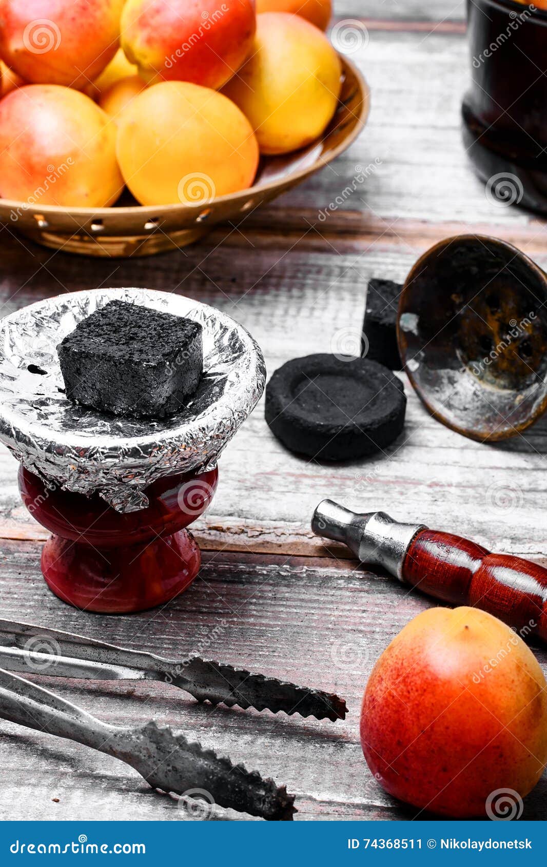 Shisha Con El Aroma Con Sabor a Fruta Imagen de archivo - Imagen de ...
