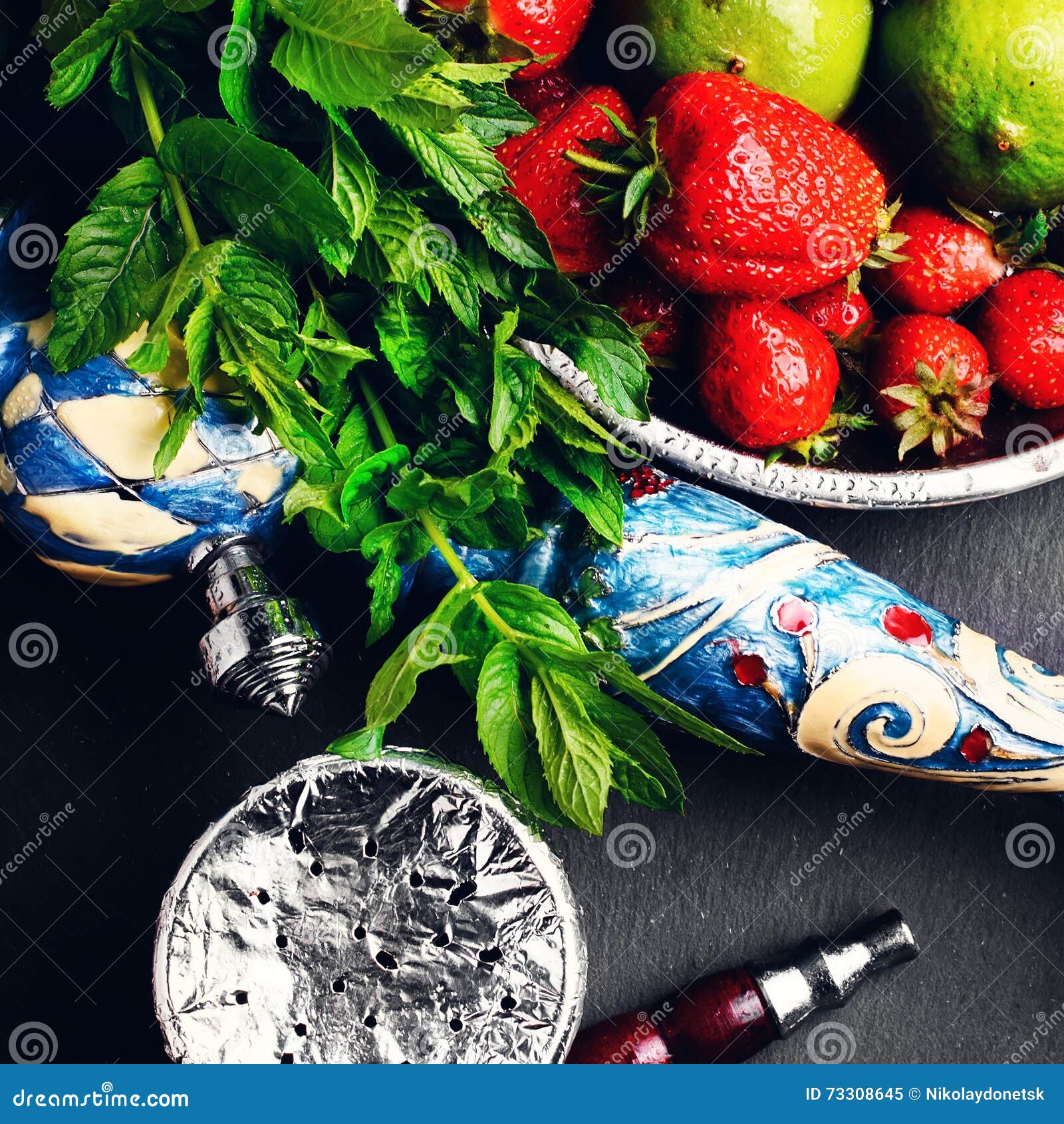 Shisha Con Sabores De La Fruta Imagen de archivo - Imagen de turco ...