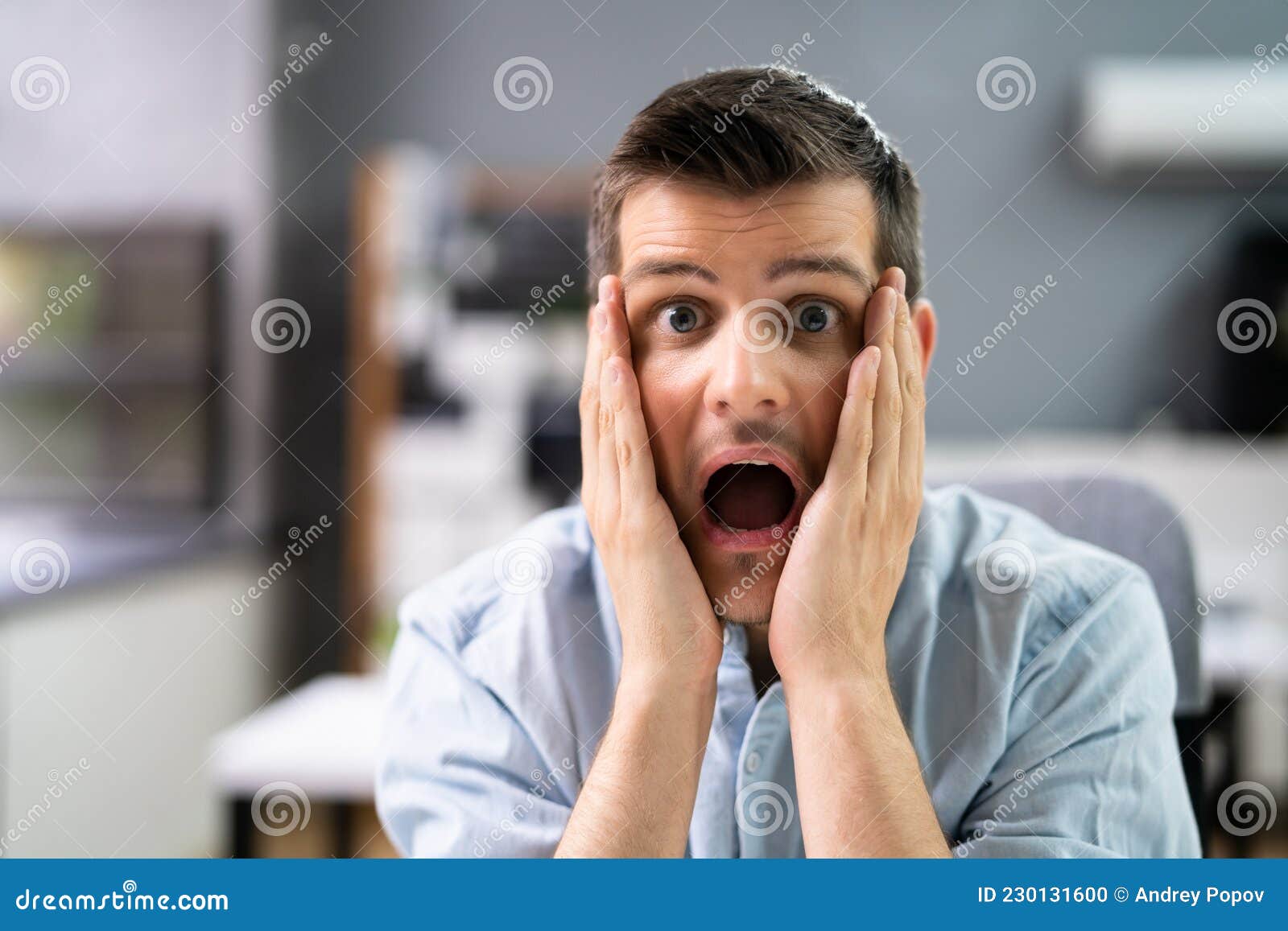 Shock Face Expressions Concept. Closeup Of Shocked Amazed Woman ...