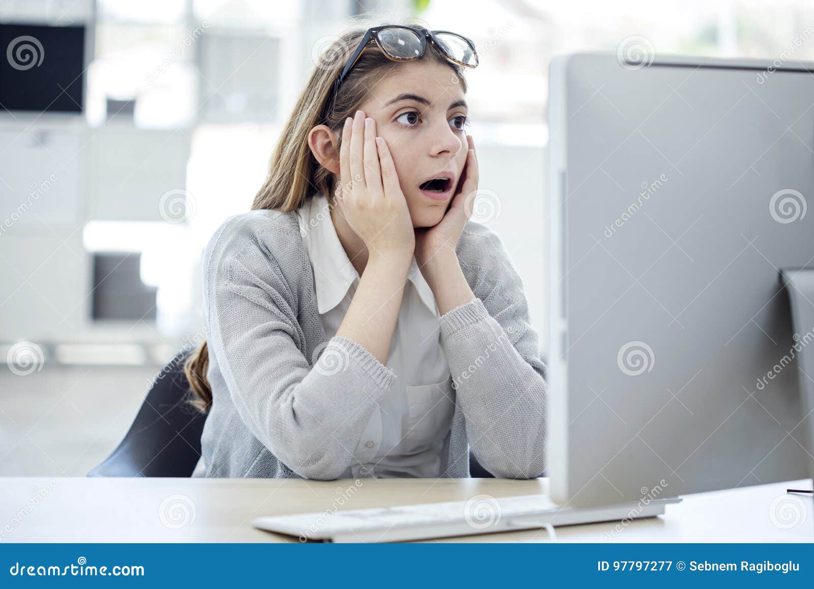 Girl Computer Shocked Reaction