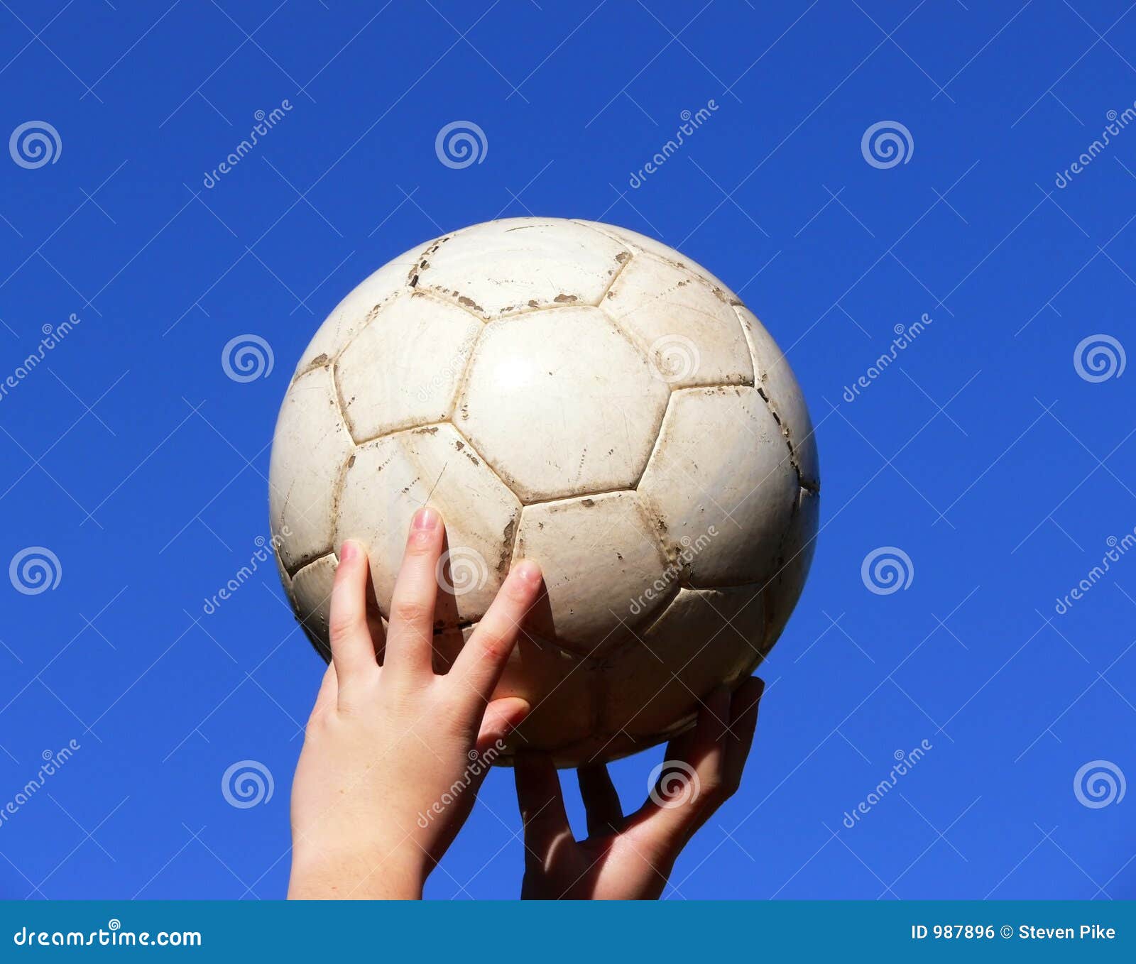 Shooting for goal stock photo. Image of throwing, shoot - 987896