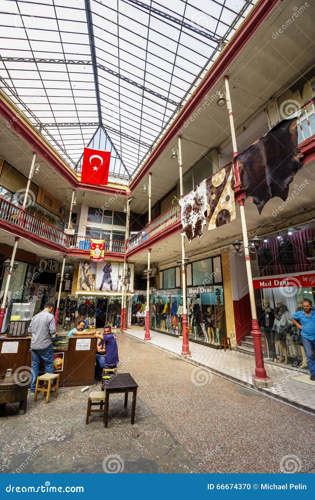 Shop in Hall of the Grand Bazaar in Istanbul Editorial Image - Image of ...