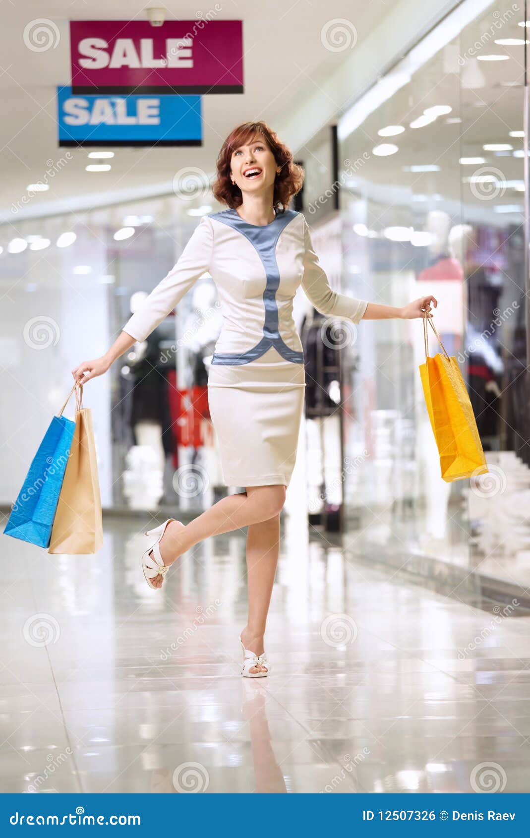 Shopaholic foto de archivo. Imagen de consumerismo, adulto - 12507326