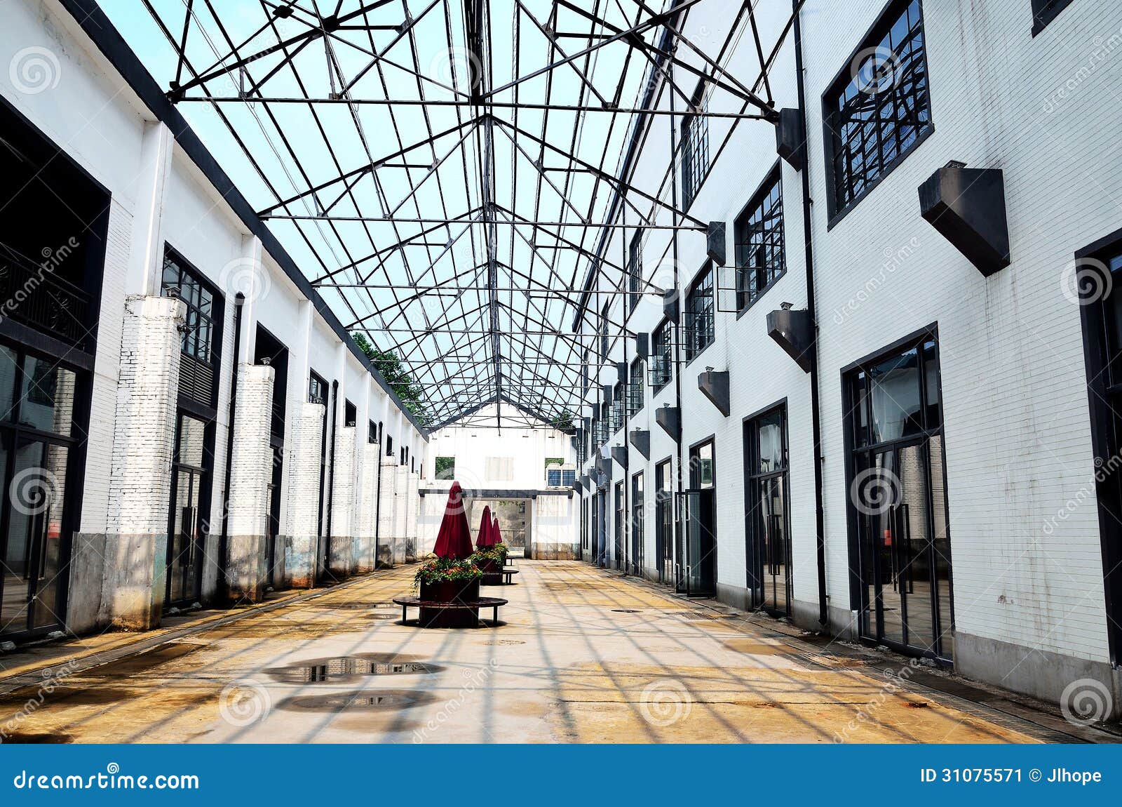 Shopping Centre Corridor Stock Images - 806 Photos