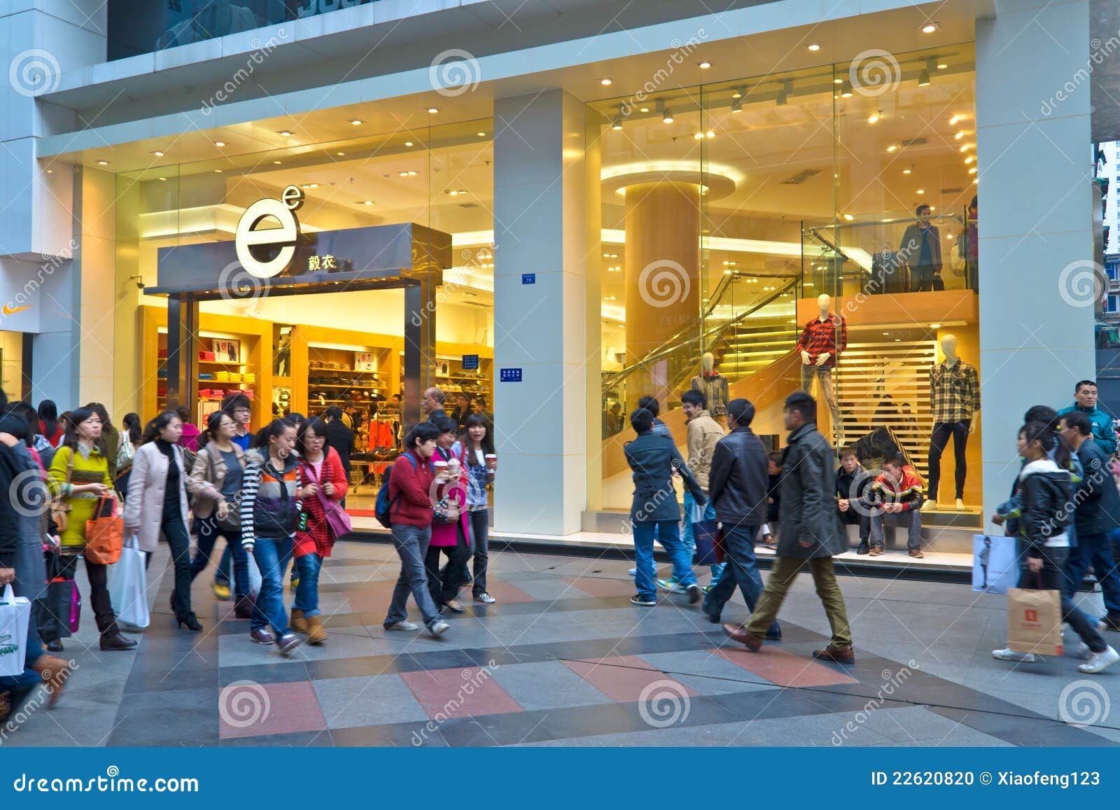 Shopping crowd editorial image. Image of business, happy - 22620820