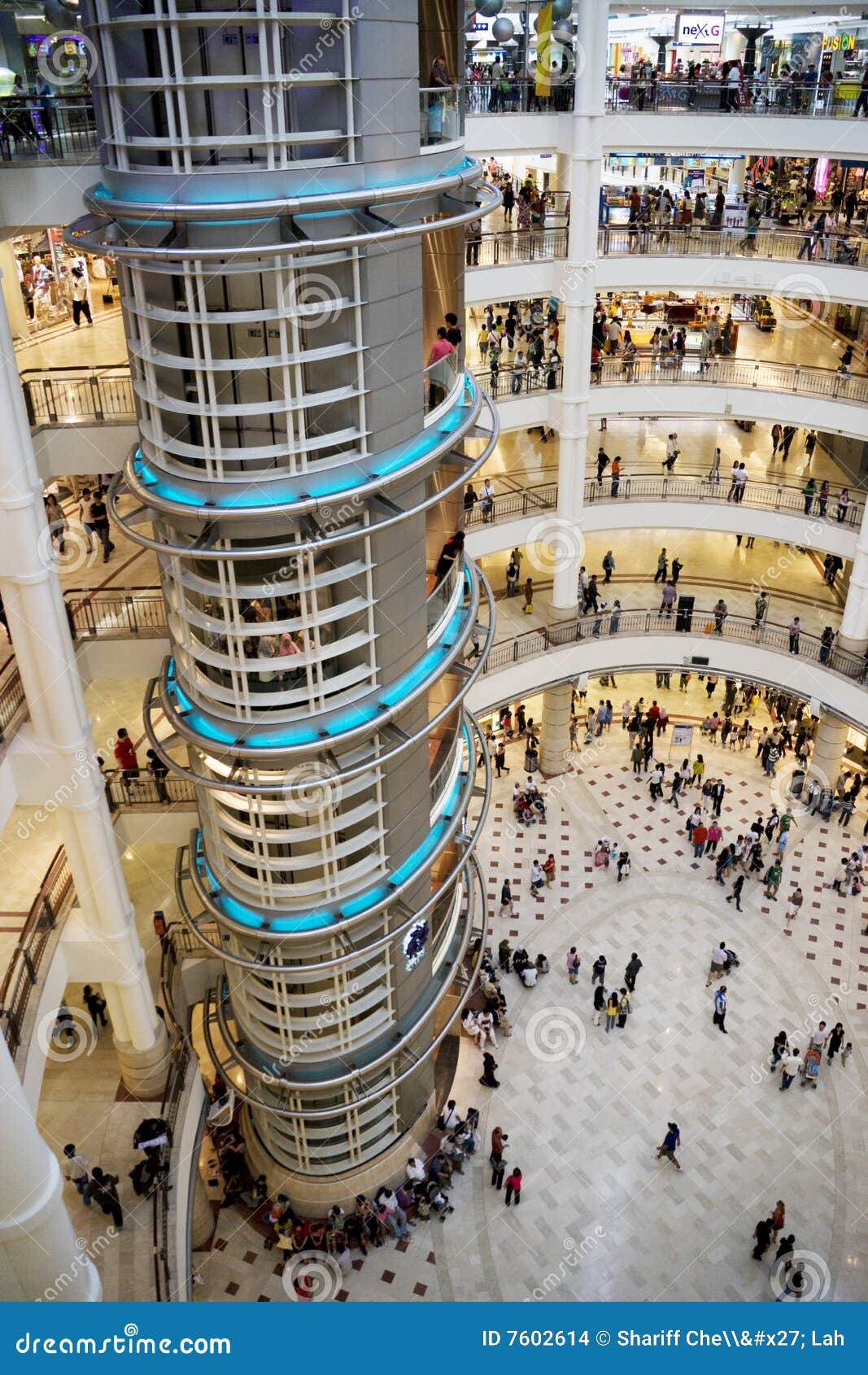 Shopping Crowd editorial stock image. Image of city, commercial - 7602614