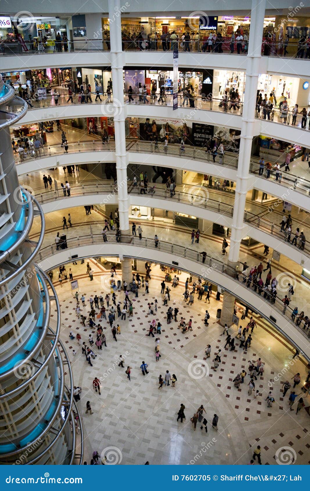 Shopping Crowd editorial image. Image of group, klcc, asia - 7602705