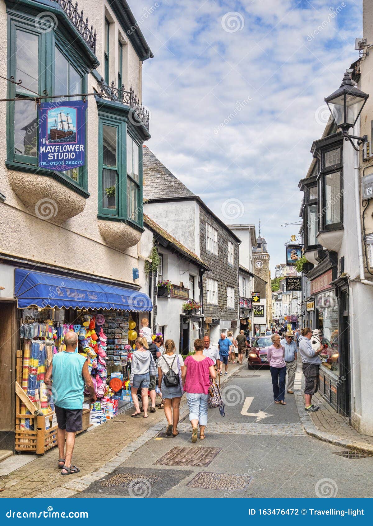 Shopping in Looe, Cornwall, UK Editorial Photography - Image of shops ...