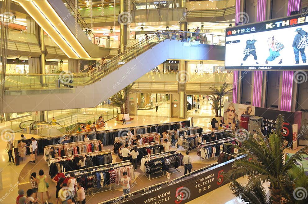 Shopping mall editorial stock image. Image of client - 20858979