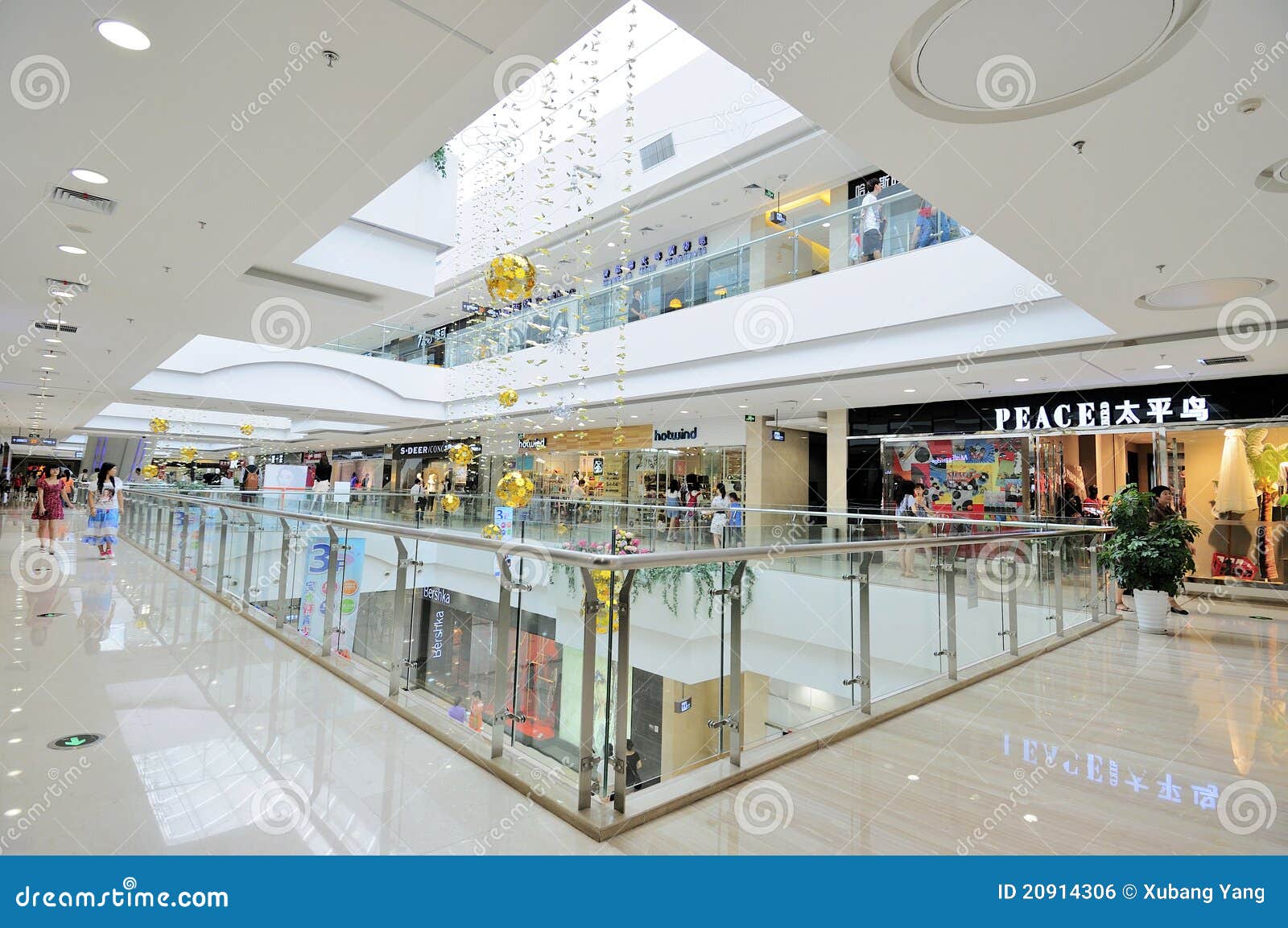 Shopping mall editorial photo. Image of counter, mall - 20914306