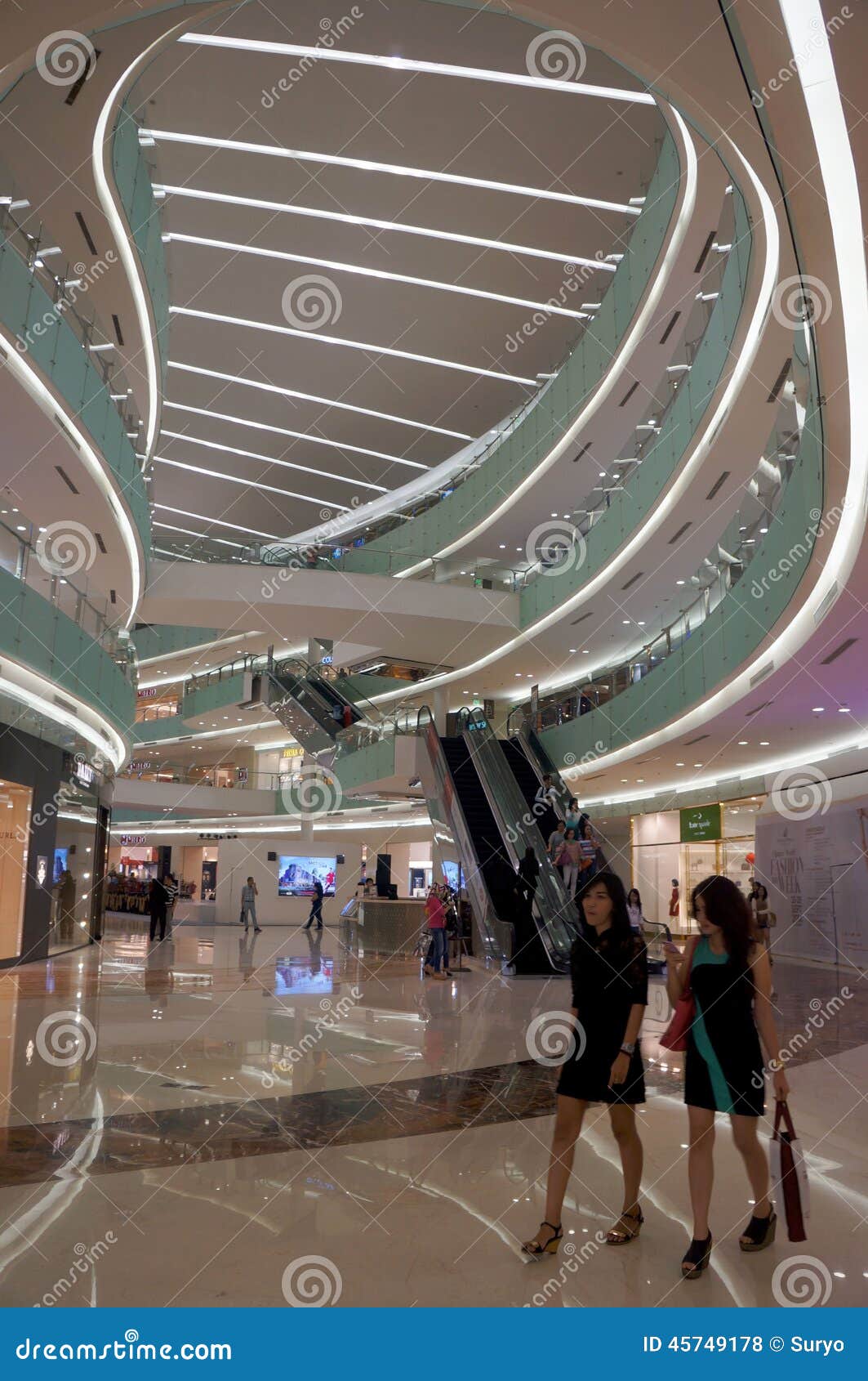 Shopping mall editorial stock photo. Image of daylighting - 45749178