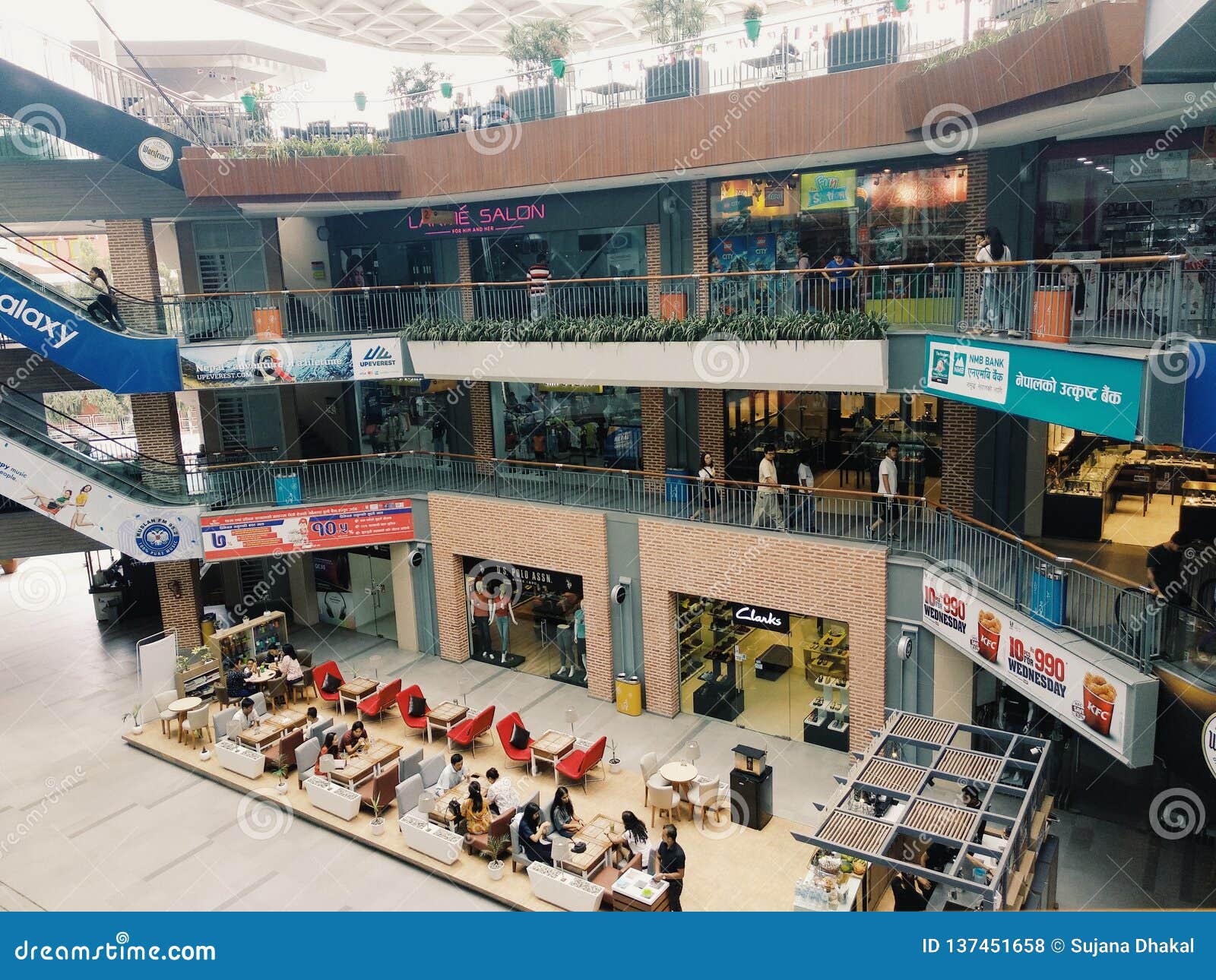 Shopping mall editorial stock photo. Image of coffee - 137451658