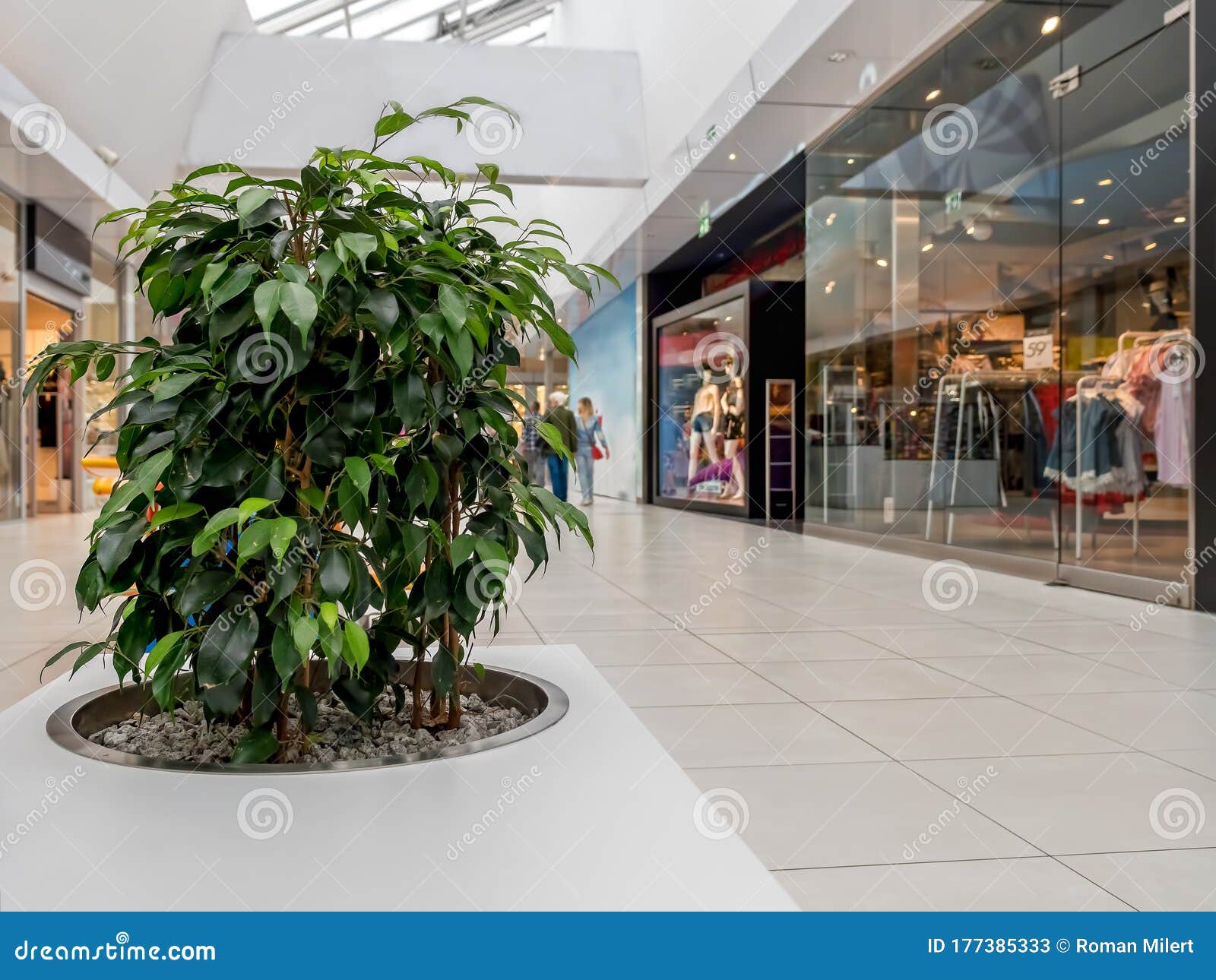 Shopping mall passage editorial stock photo. Image of economy - 177385333