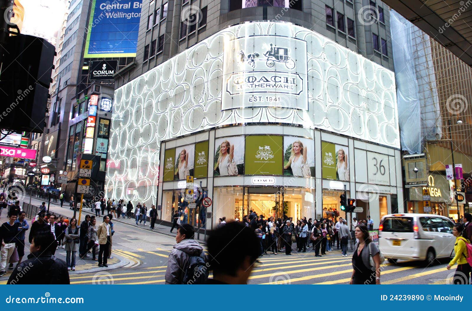 Shopping at Tsim Sha Tsui editorial image. Image of shopping - 24239890