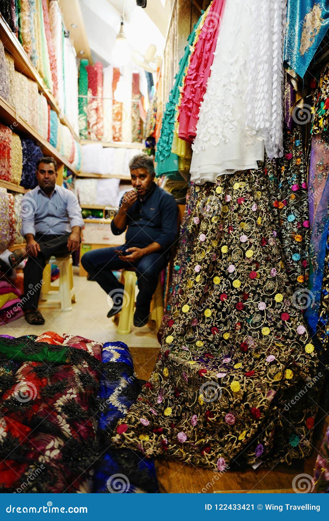 Bazaar in Iran editorial photo. Image of shiraz, traditional - 122433421